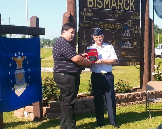 Bismarck honors ‘native son’ at special ceremony – Daily Journal Online