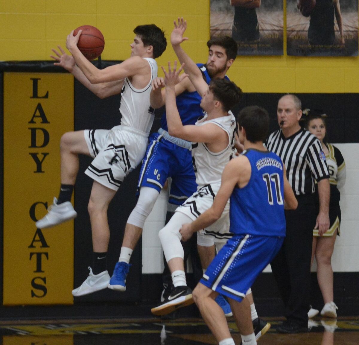 Blackcats attack post to move past Valle Catholic – Daily Journal Online