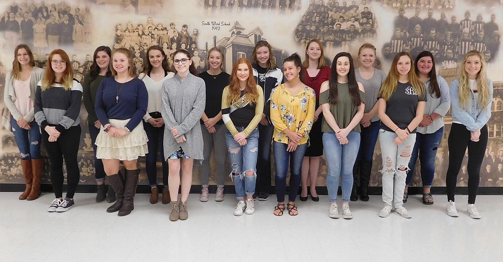 Seventeen vie for Sweetheart Queen – Daily Journal Online