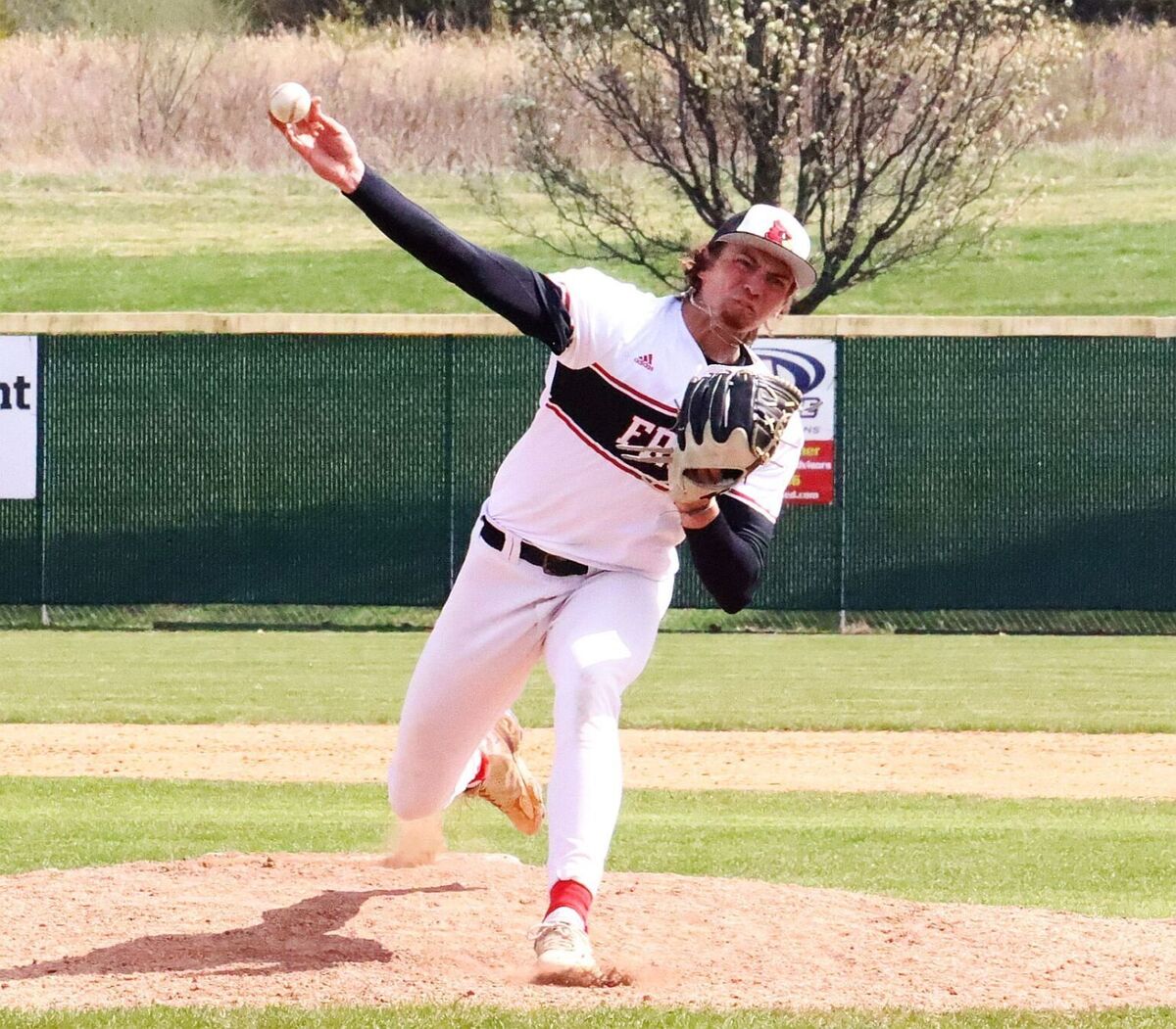 MAC has combined no-no; STLCC salvages game two – Daily Journal Online