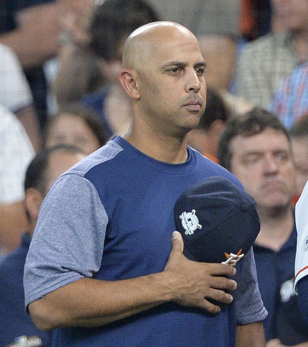 Patrick Reusse: Under Alex Cora, modern Red Sox clubhouse a far cry ...