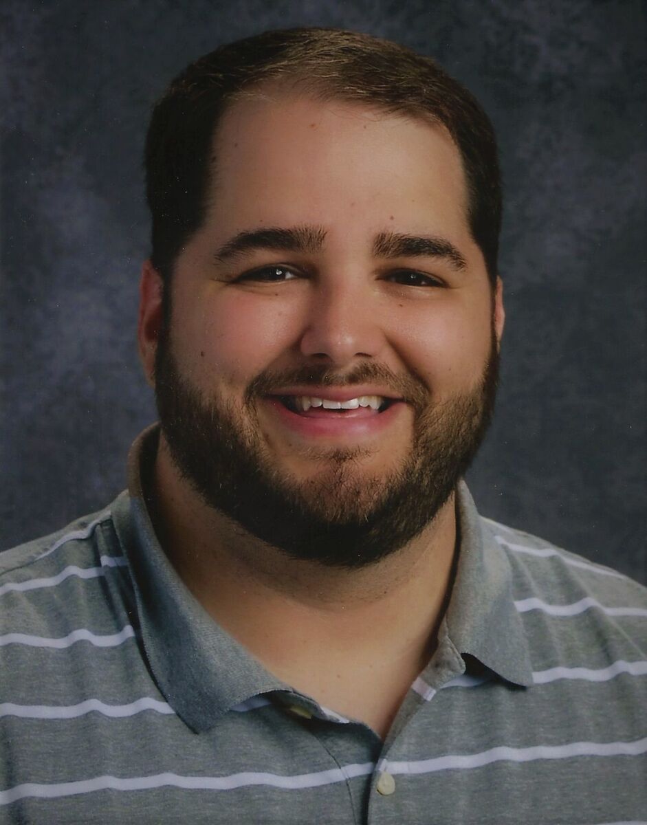 Central teacher named ‘Unsung Hero’ – Daily Journal Online