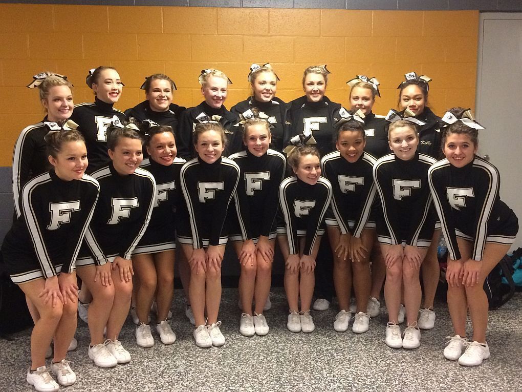 Cheerleaders make it to state – Daily Journal Online