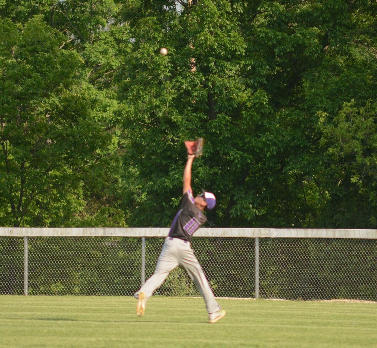 Bulldogs force issue to repeat in district – Daily Journal Online