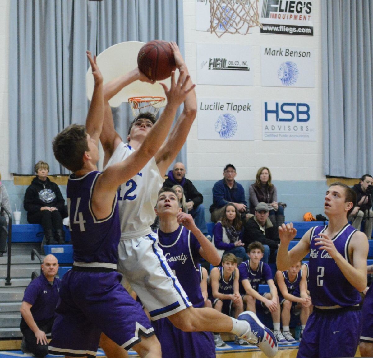 Roundup: Dominant Warriors join 3-way conference share – Daily Journal ...