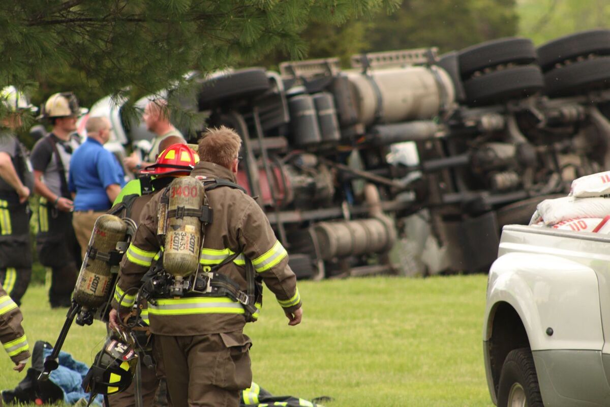 Tanker overturns, spills fuel – Daily Journal Online