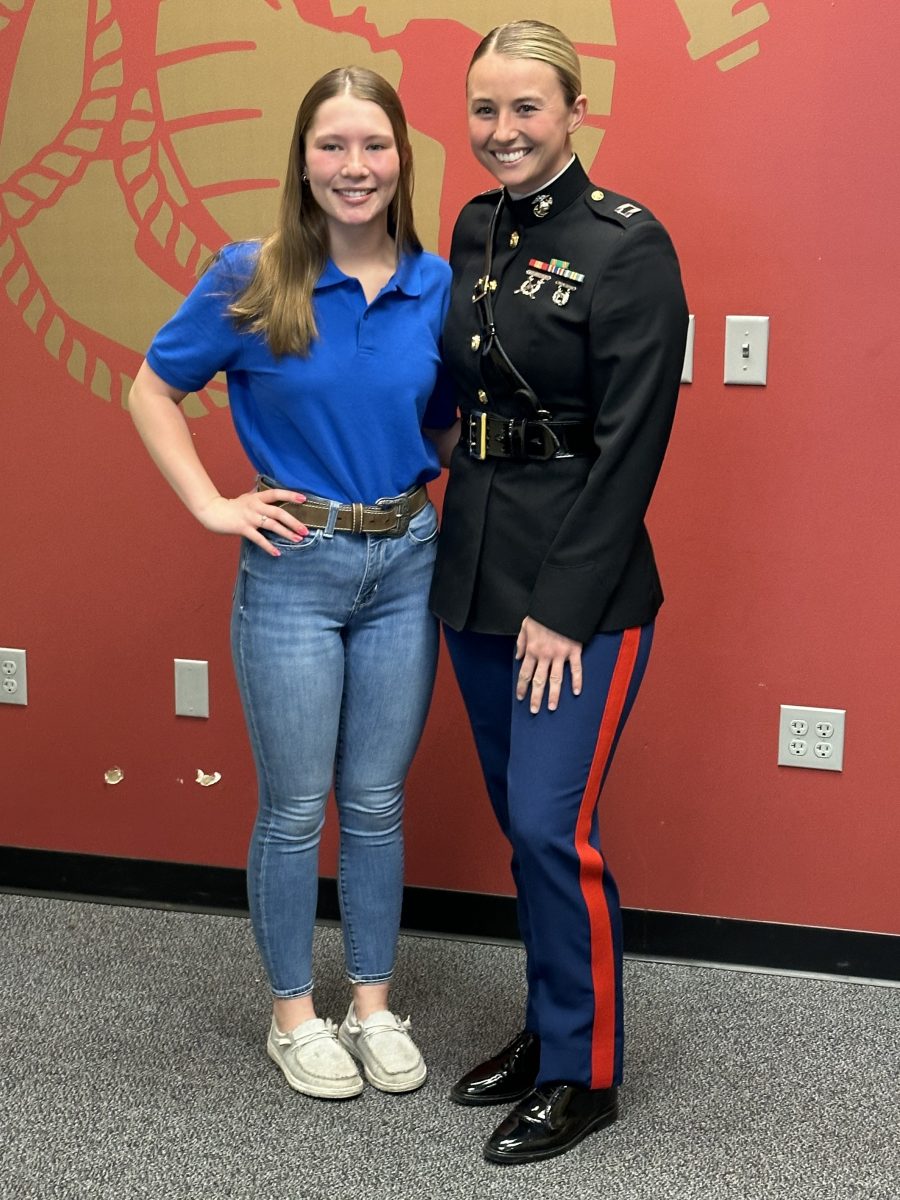 Like her brother, Bracken enlists in US Marine Corp – Daily Journal Online