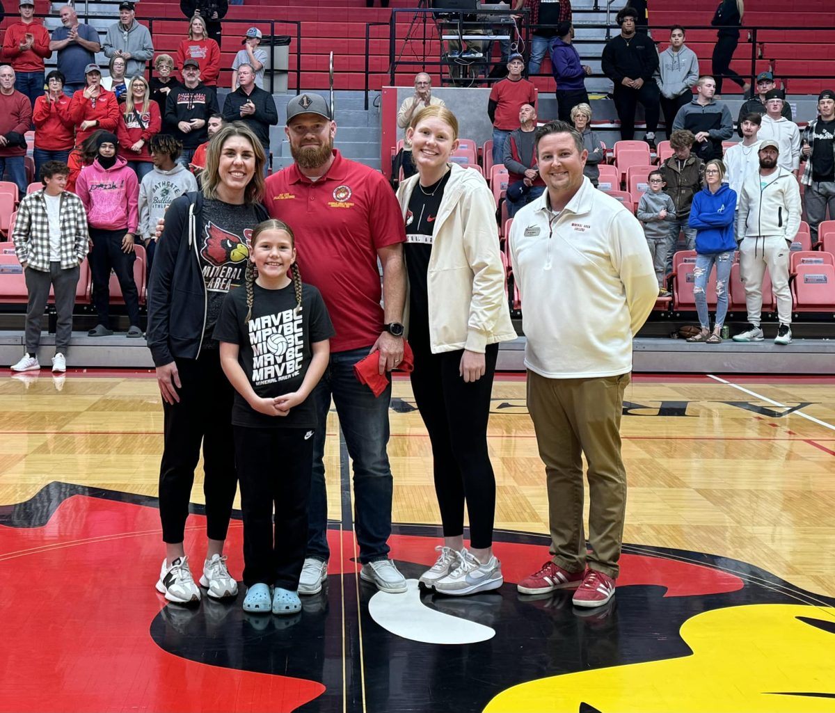 Lipe recognized in MAC’s Salute to Service program – Daily Journal Online