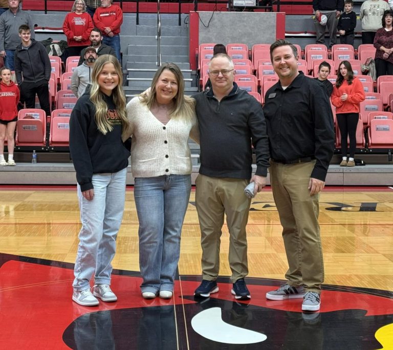 US Marine Corps veteran Roger Collins recognized at MAC – Daily Journal ...