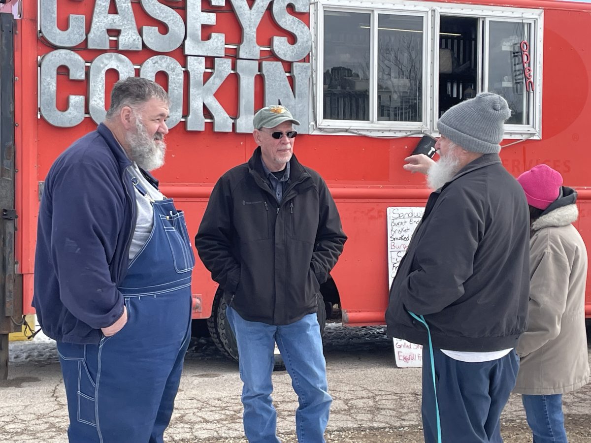 Bismarck celebrates Elm Farm Ollie – Daily Journal Online