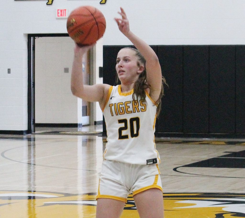 2025-26 Girls Basketball Preview: Replacing standout point guards is ...